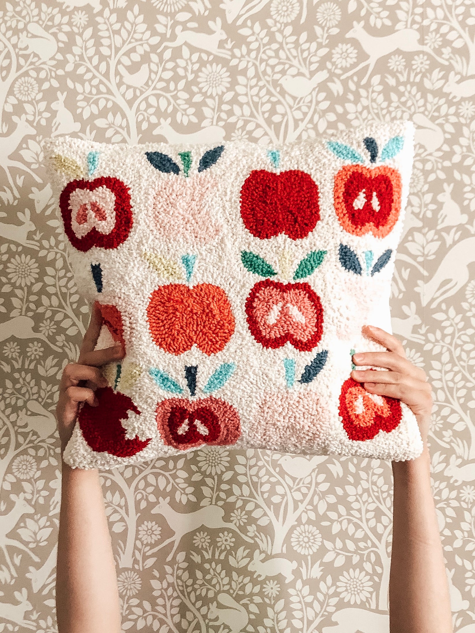 Apple Pillow Digital Guide – The Urban Acres
